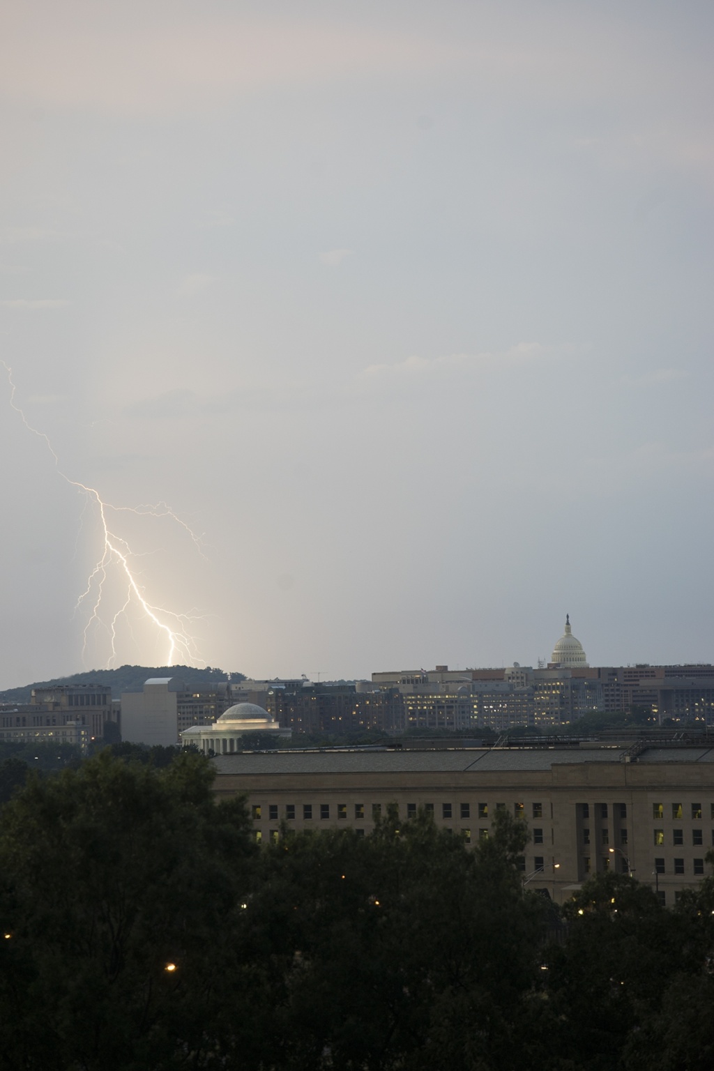 Tips to Shoot Lightning